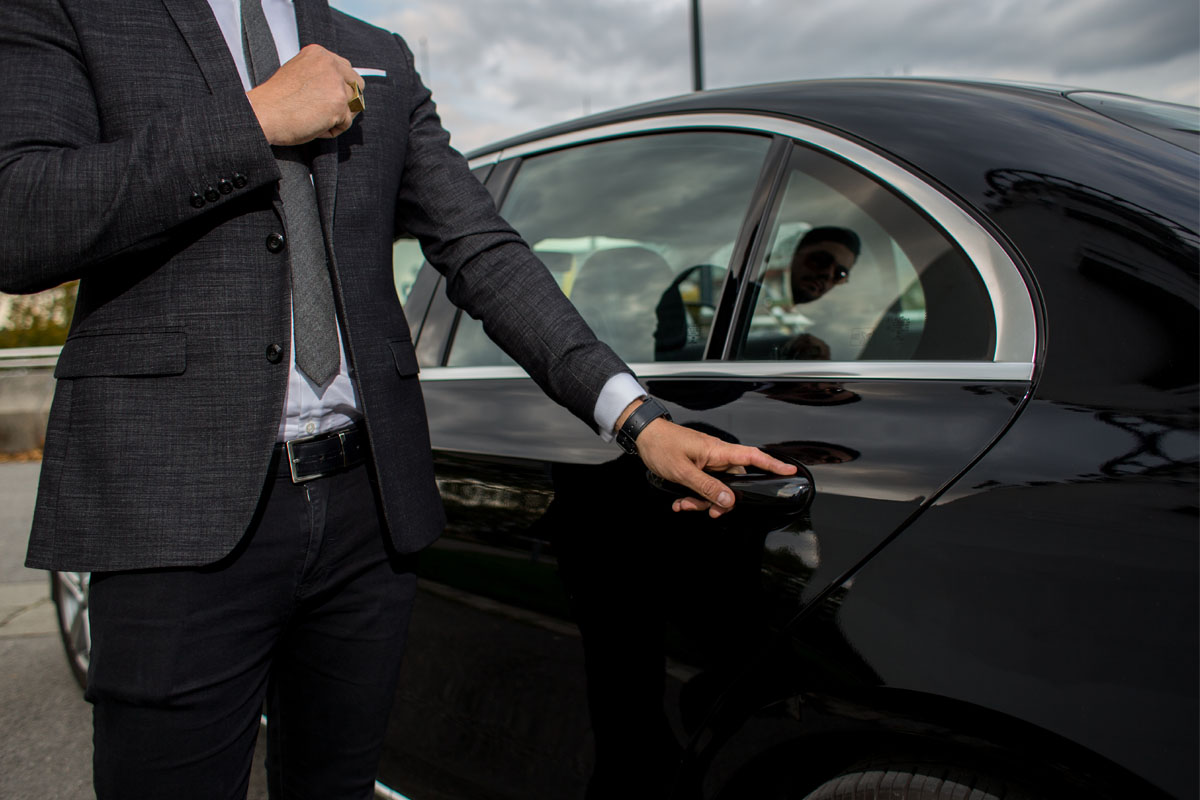 VIP transfers & airport services Amsterdam - ZOYO Luxury